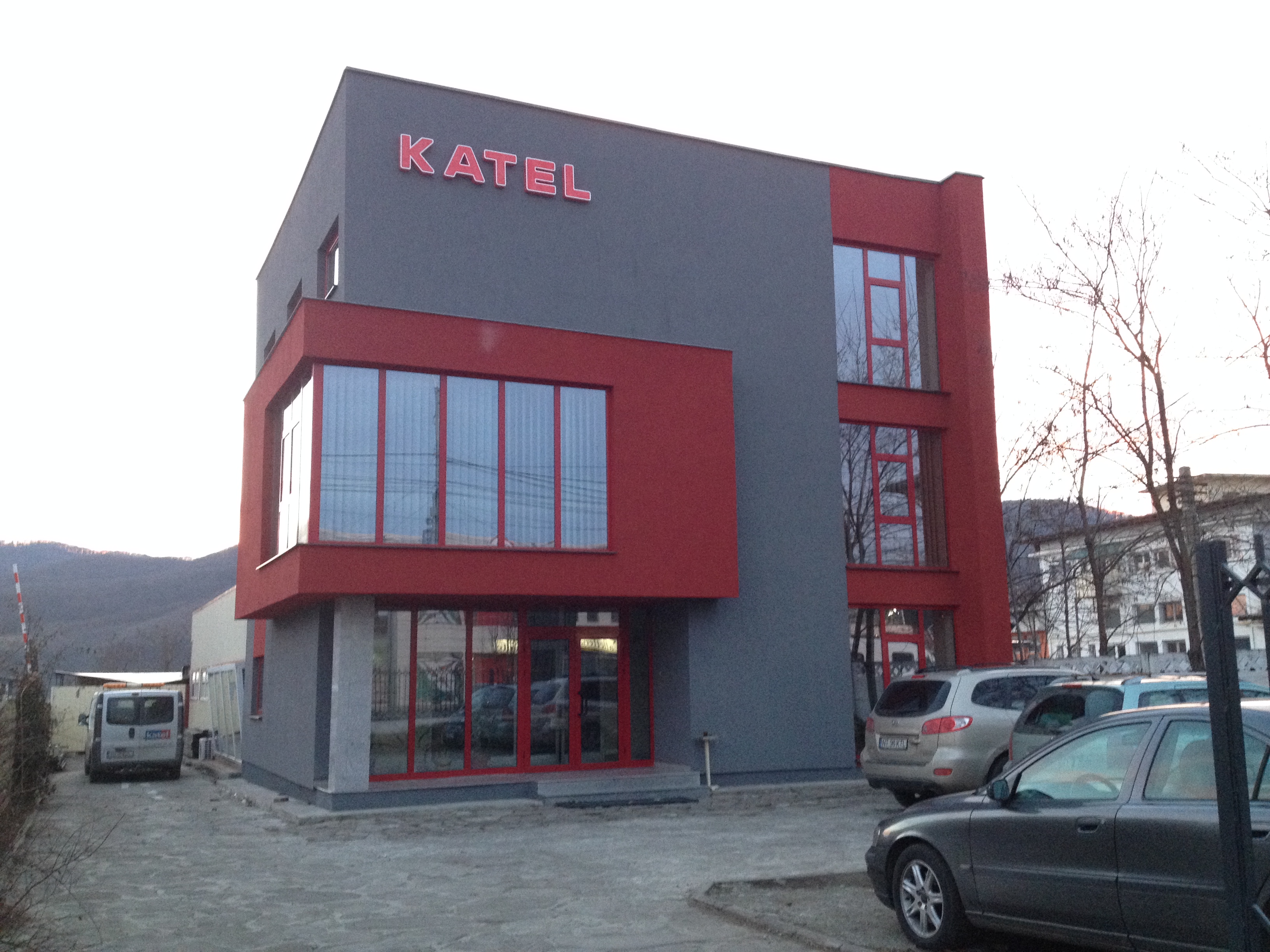 Katel - Despre katel : Compania